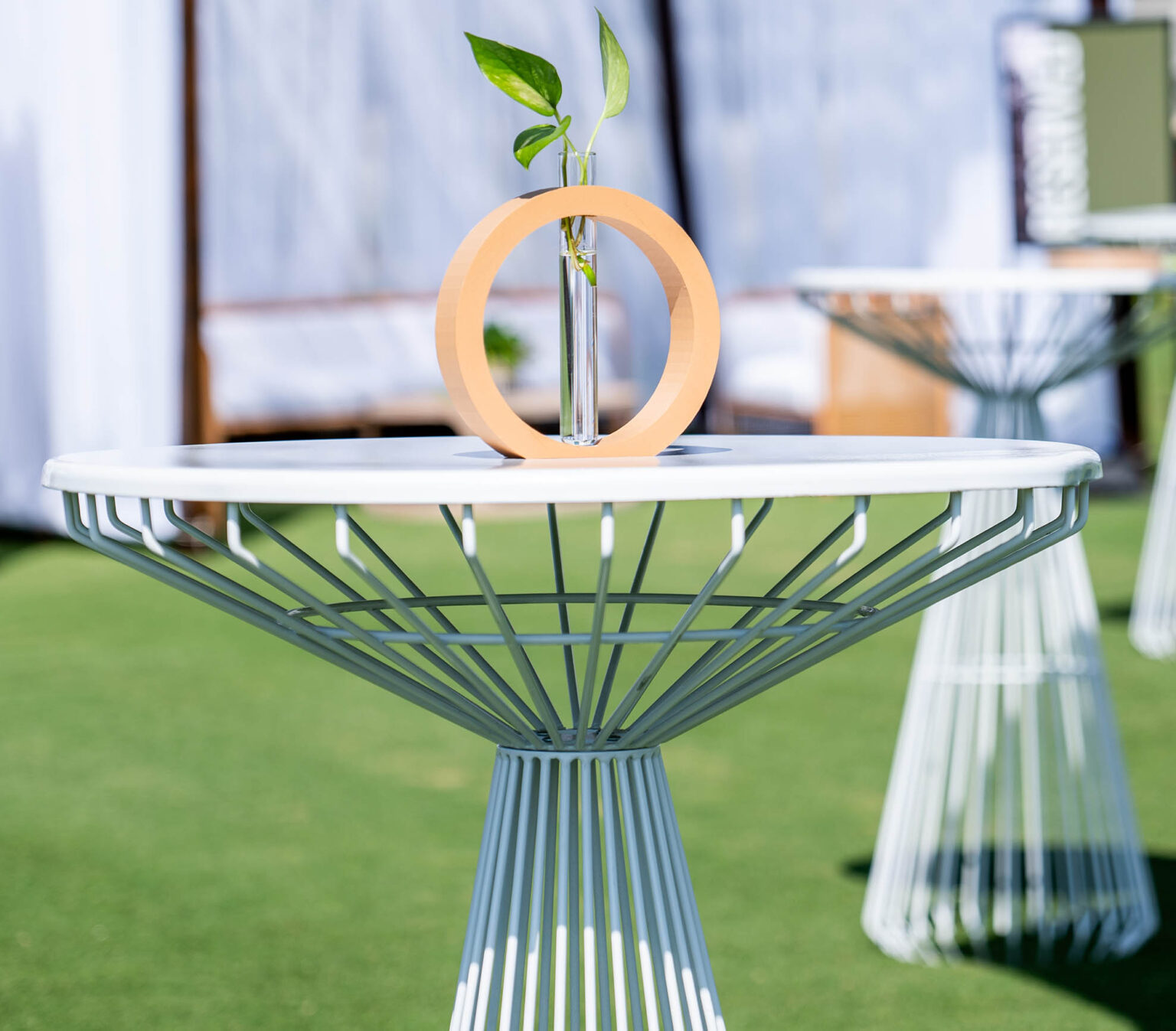 Hawaii White Metal Table – Hundred House